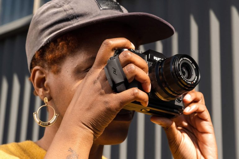 Peak Design annonce une nouvelle dragonne, avec la campagne Kickstarter ...